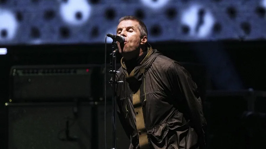 Oasis Mark 30 Years Of “Wonderwall” With Limited 7" Box Set | Hit Channel
