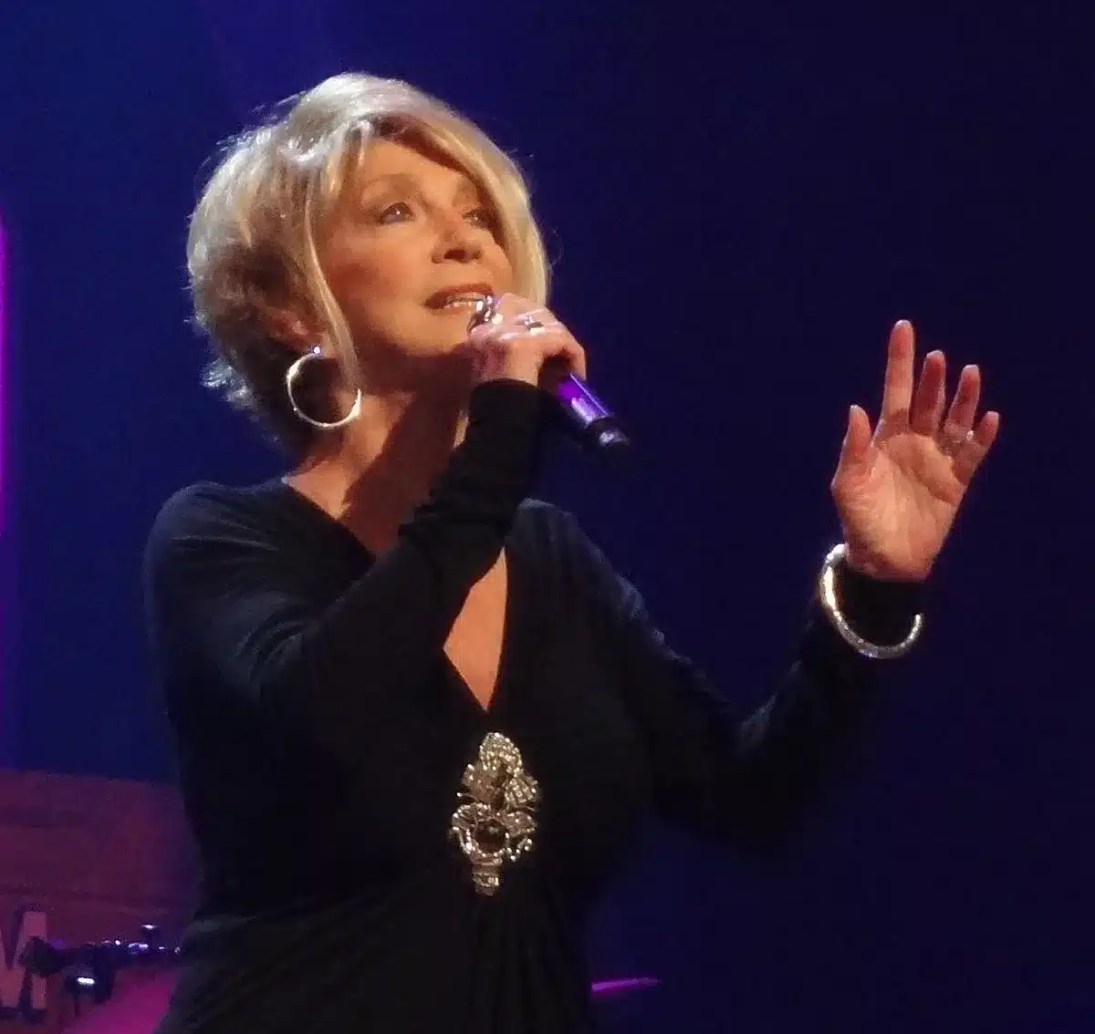 Country Legend Jeannie Seely Dies At 85: Grand Ole Opry Honors Her ...